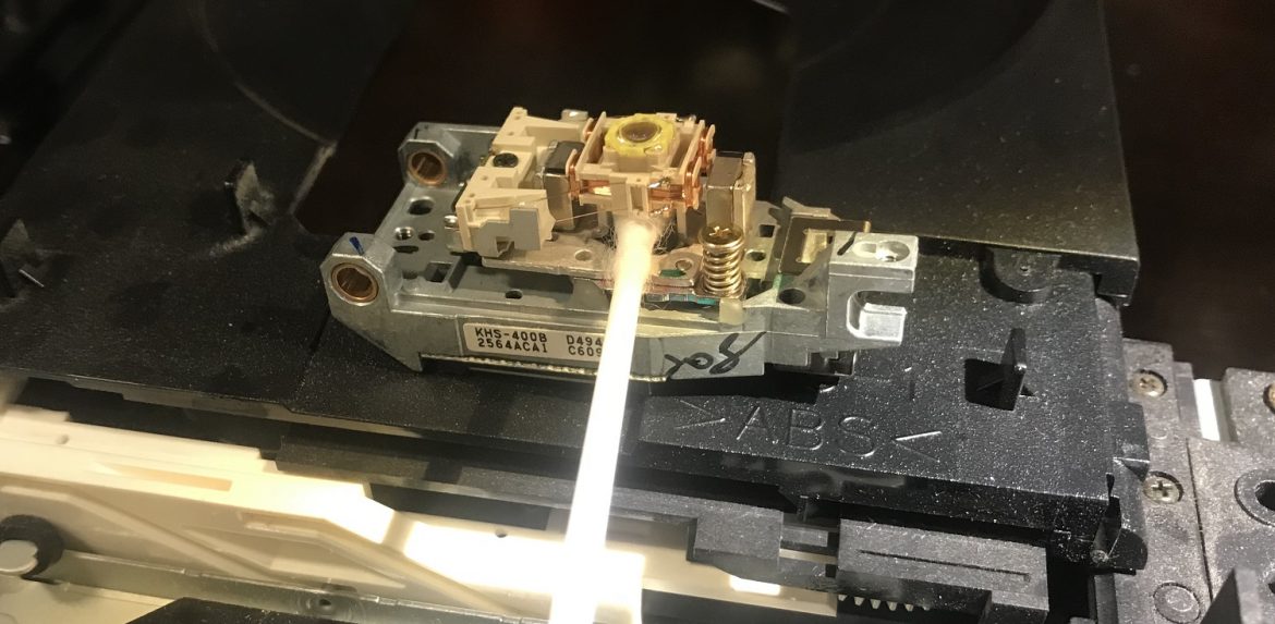 Playstation 2 (fat): Laser cleaning and / or replacement - Dreamcast.nu