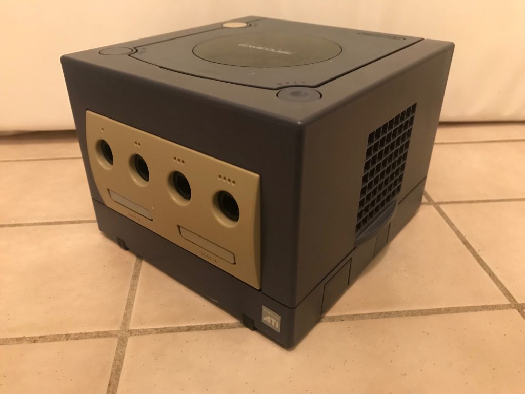 Nintendo Gamecube: disassembly and cleaning - Dreamcast.nu
