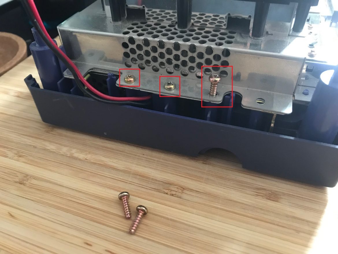 Nintendo Gamecube: disassembly and cleaning - Dreamcast.nu