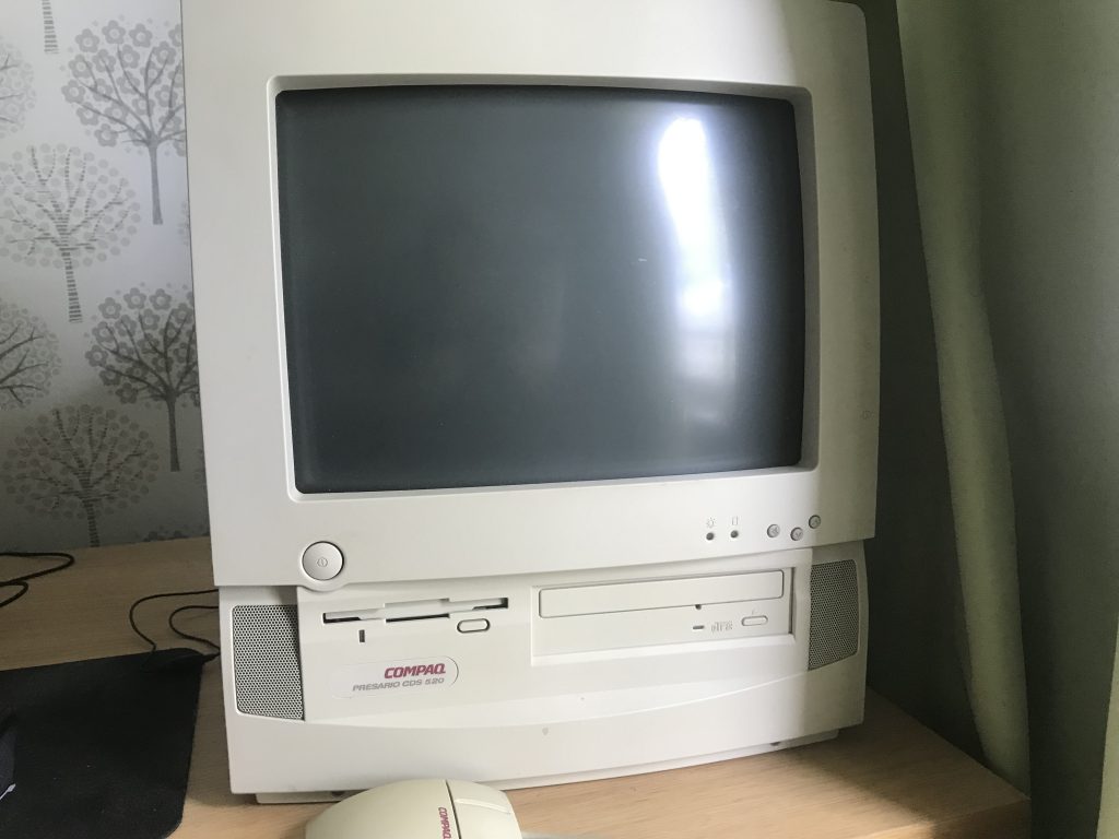 Compaq Presario CDS 520 - Dreamcast.nu