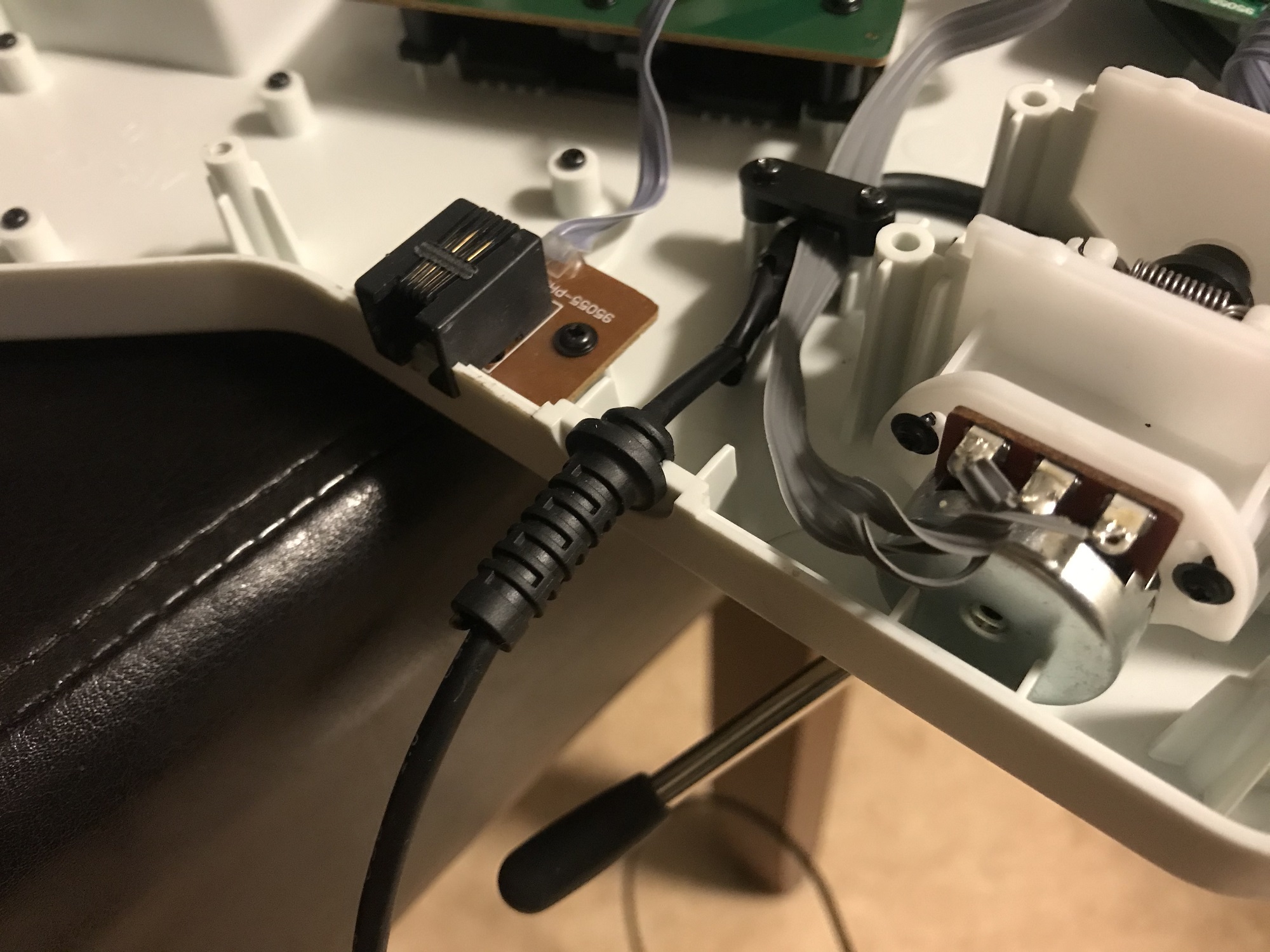 RedOctane X-Plorer Xbox 360 guitar repair - Dreamcast.nu