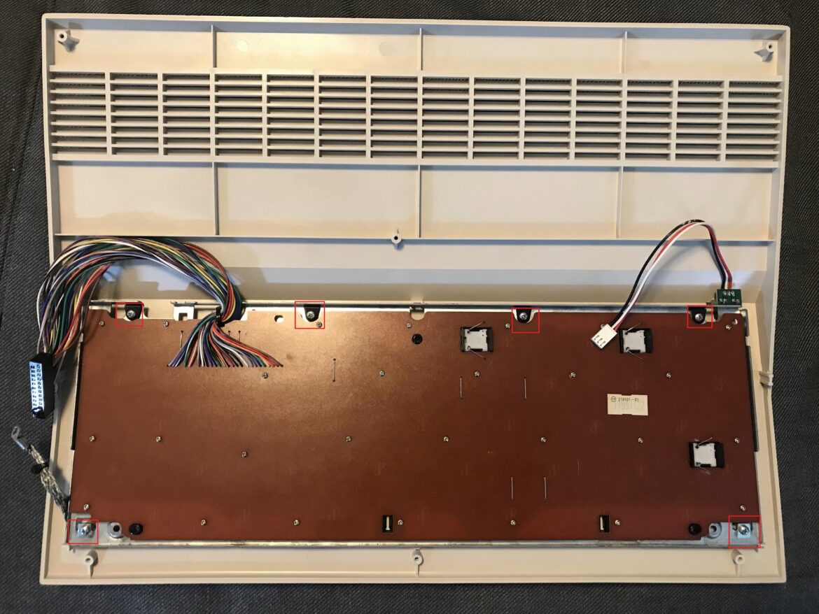Commodore 128 inside - Dreamcast.nu