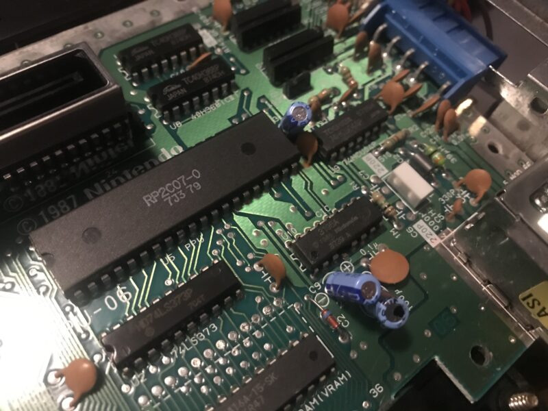 NES lockout chip - Dreamcast.nu