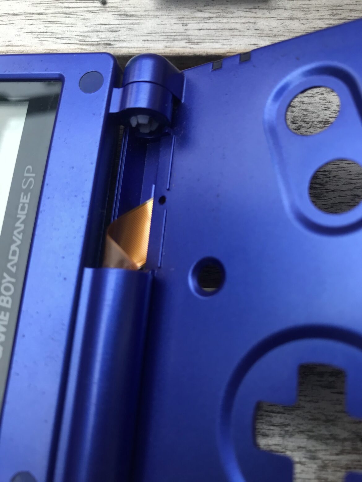 Gameboy Advance SP (GBA SP): battery and screen replacement - Dreamcast.nu